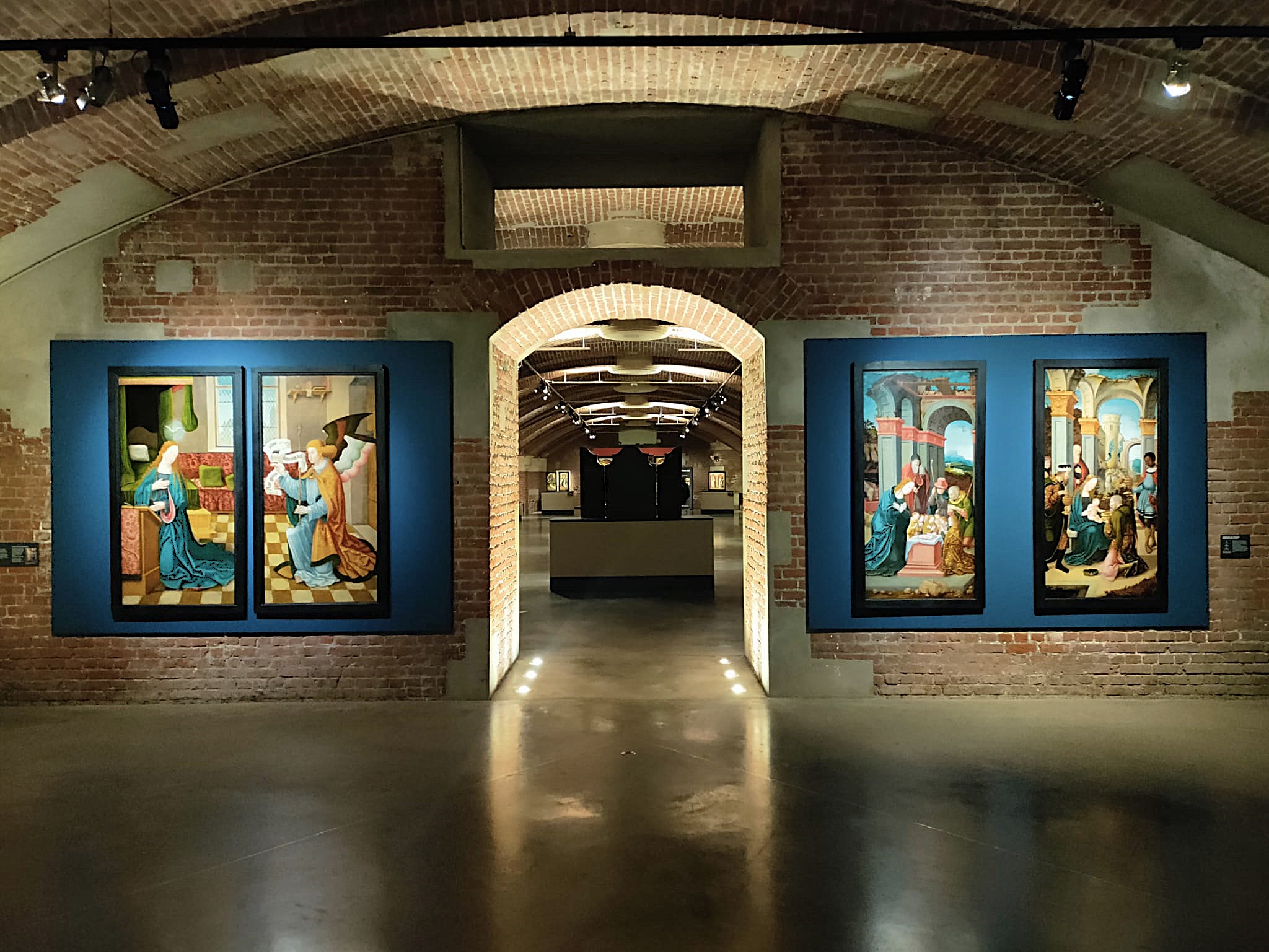 Restauration de 4 panneaux d’un retable du 16e siècle / Collections ...